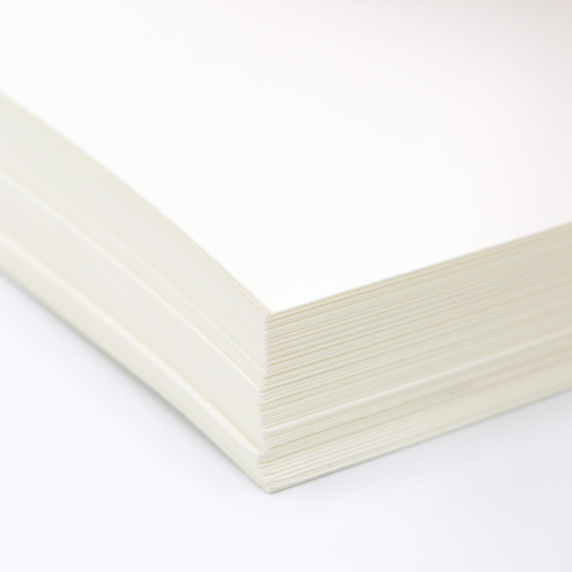 Classic Laid Natural White 24lb 90g Writing 8 1 2x11 500 Pkg Paper