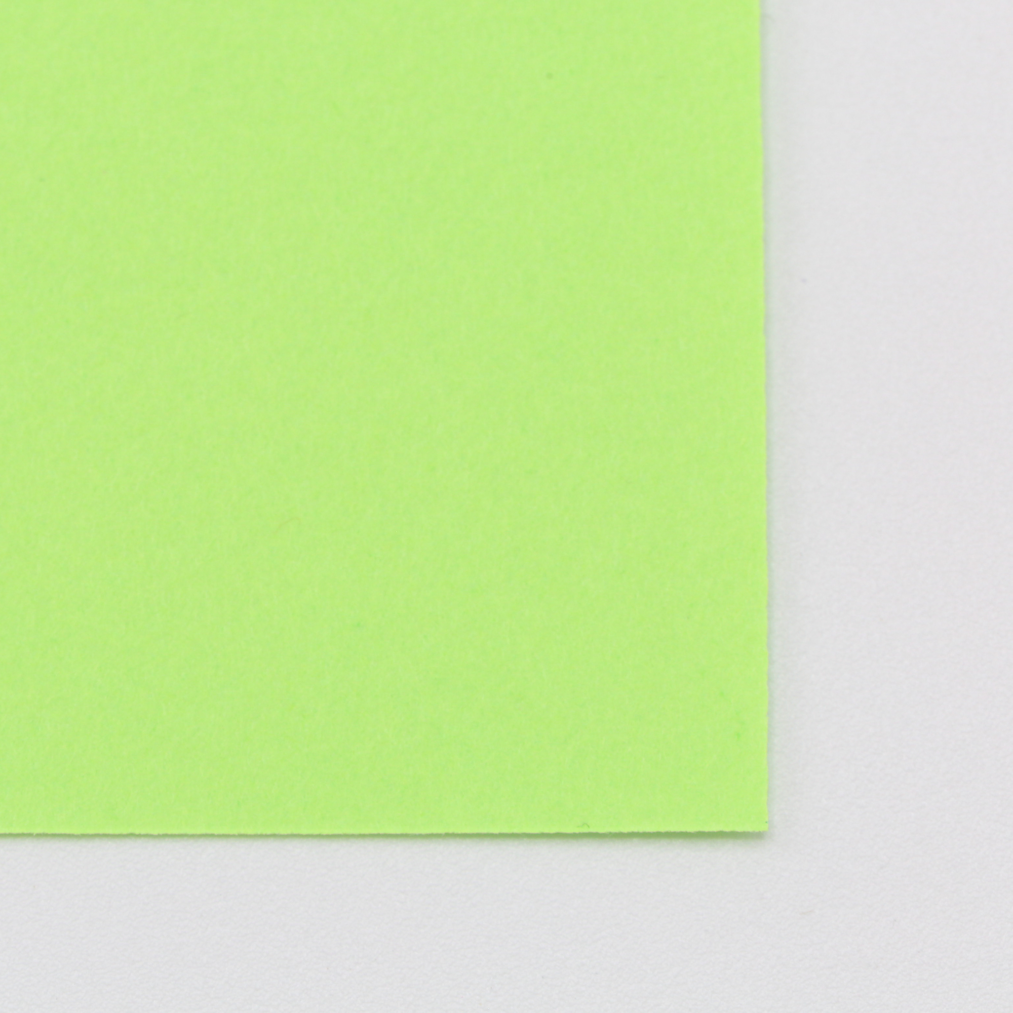 Astrobright Vulcan Green 8-1/2x11 24lb/90g 500/pkg | Paper, Envelopes ...